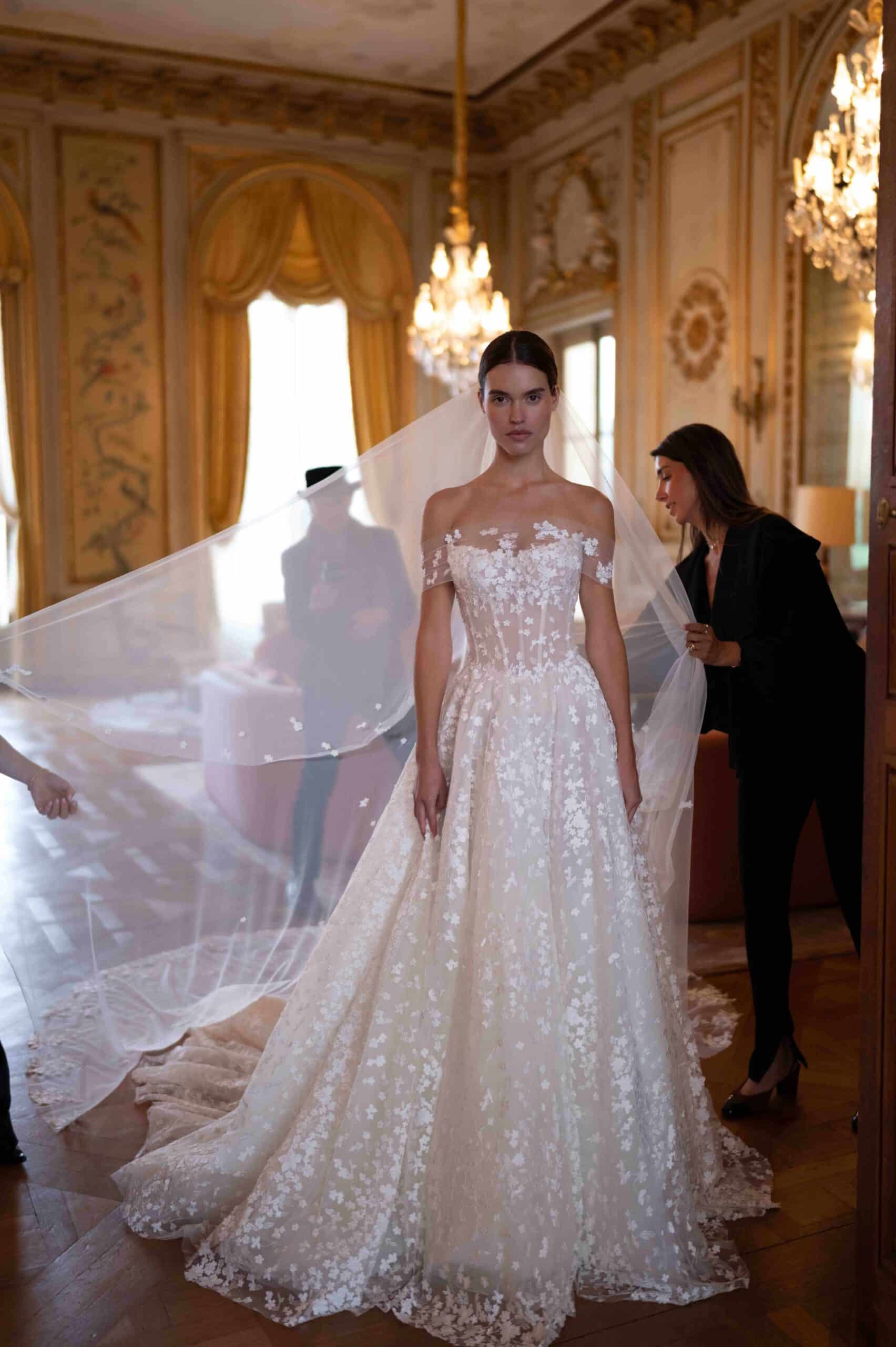 Augusta - LEE PETRA GREBENAU